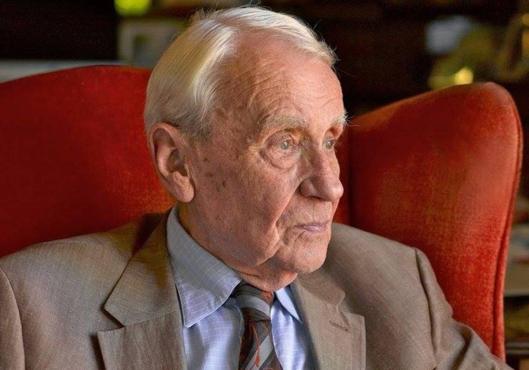 A Tribute to Christopher Tolkien – Of Blades and Kings